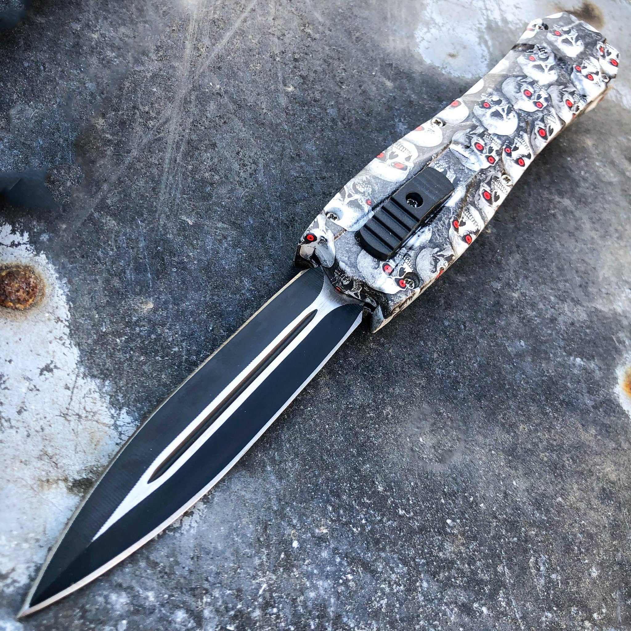 Everyday Carry Combat OTF Knives | BLADE ADDICT